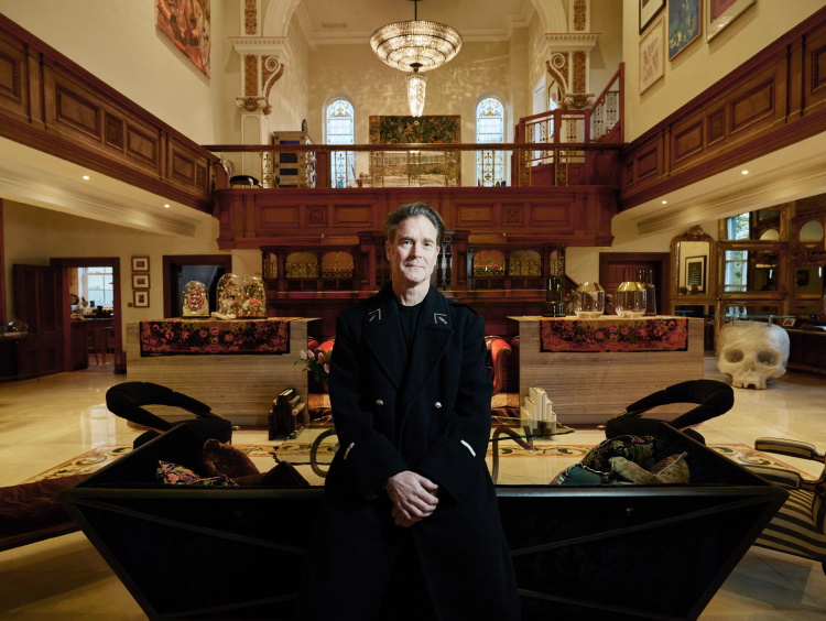 A Bright Chapel: Mark Hinchliffe - Trebuchet