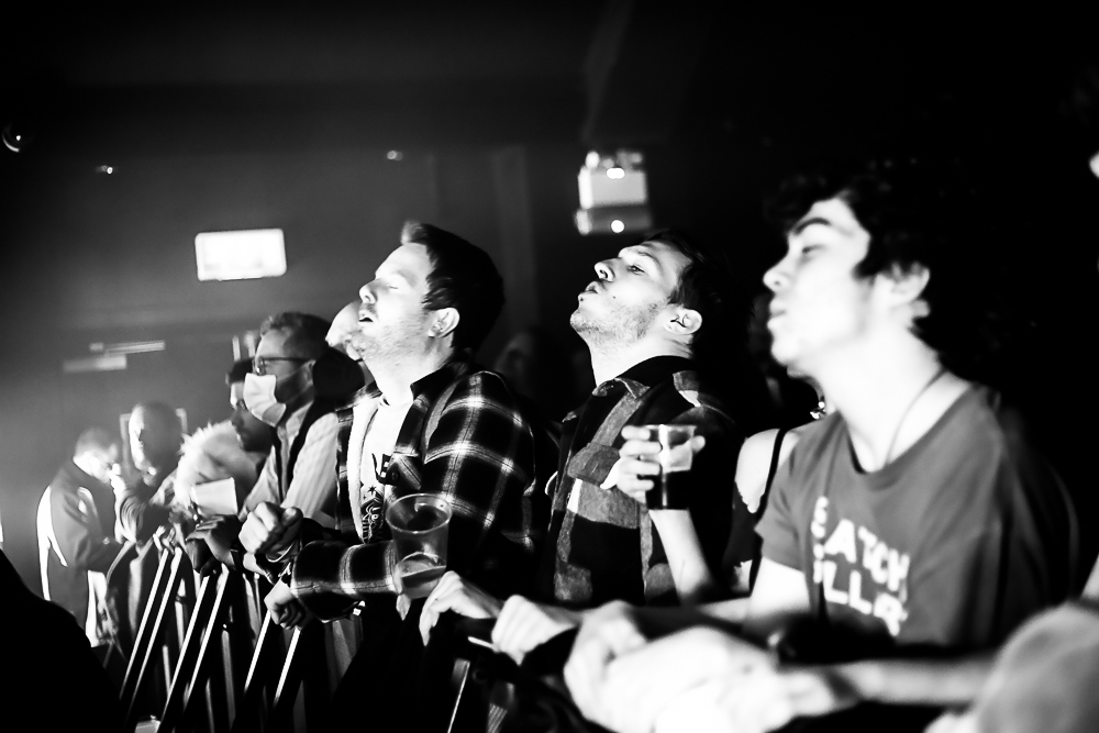 Chanting Guitars and Dusk Distortions: Bossk - Trebuchet